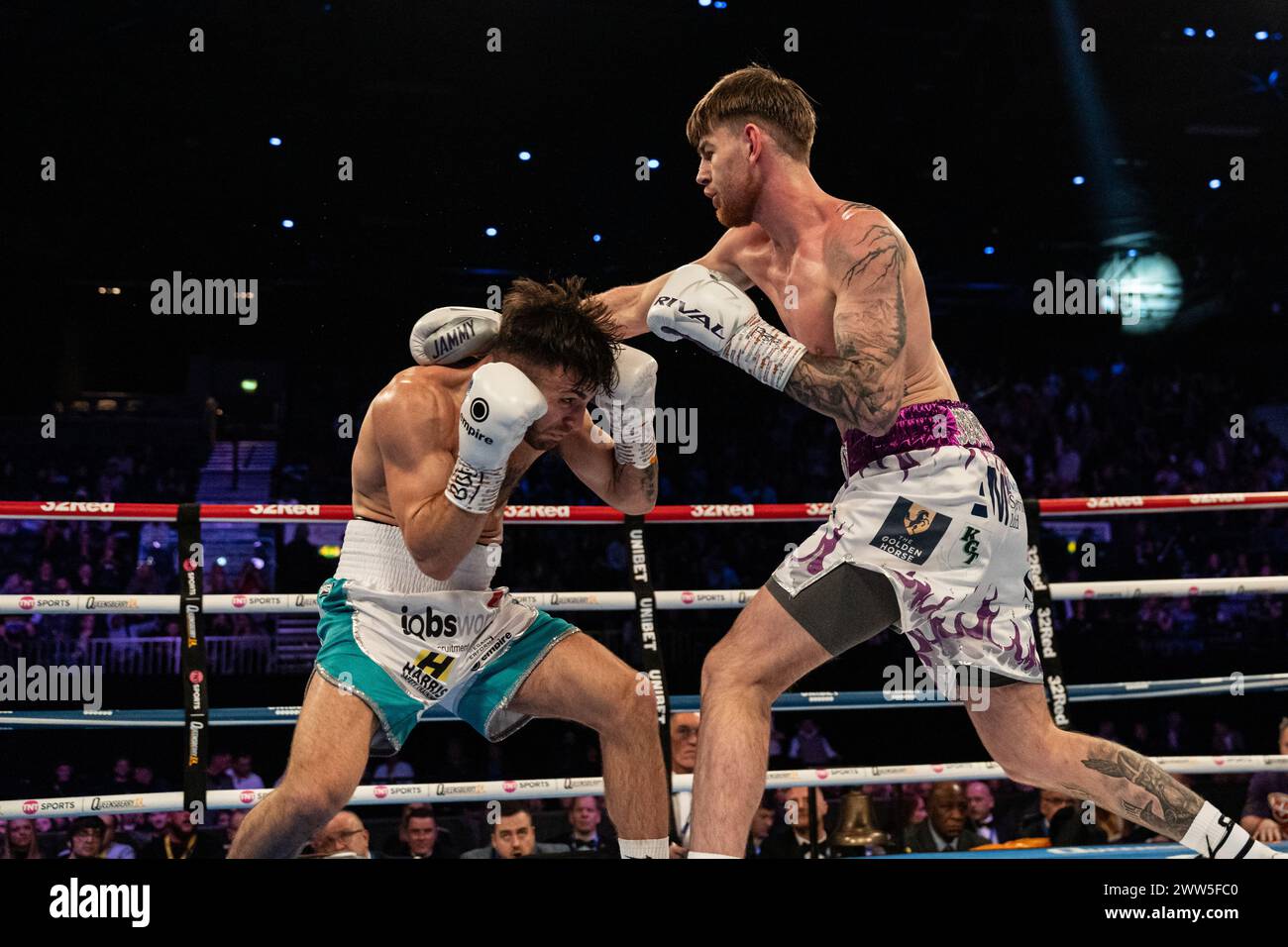 Owen cooper boxing hi-res stock photography and images - Alamy