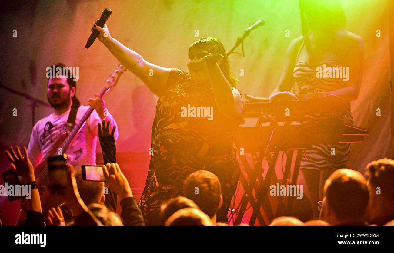 Berlin, Germany. 19th Mar, 2024. US singer Beth Ditto (M) and bassist ...