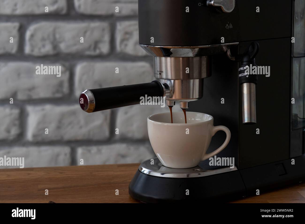 Filling coffee machine hi-res stock photography and images - Alamy