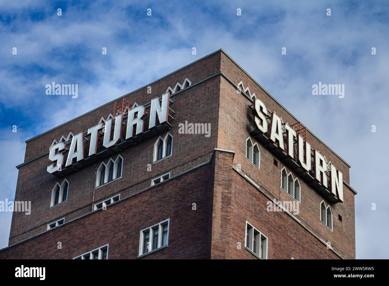 Picture of a sign with the logo of Saturn Koln on their store in ...