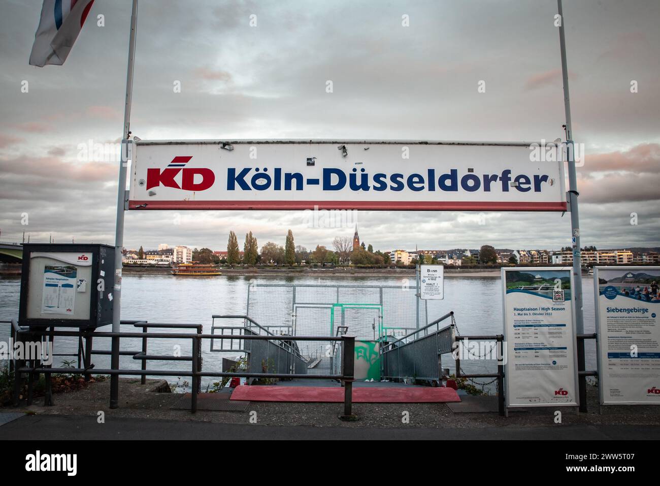 Picture of a sign with the logo of KD Koln Dusseldorfer taken in Bonn ...