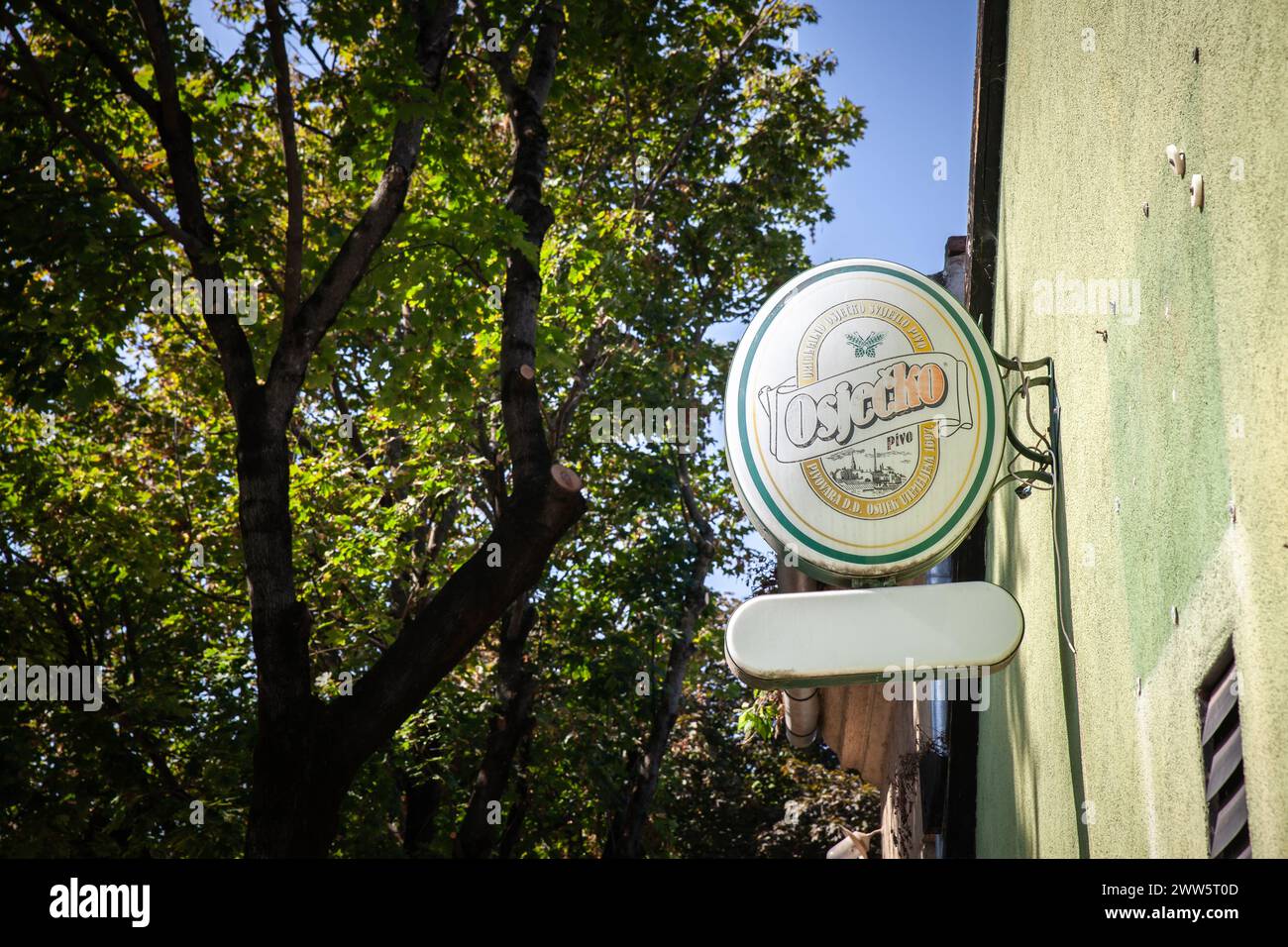 Osjecko pivo logo hi-res stock photography and images - Alamy
