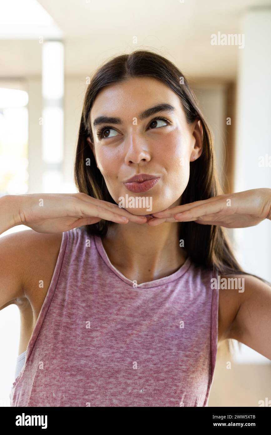 Caucasian brunette woman hi-res stock photography and images - Alamy