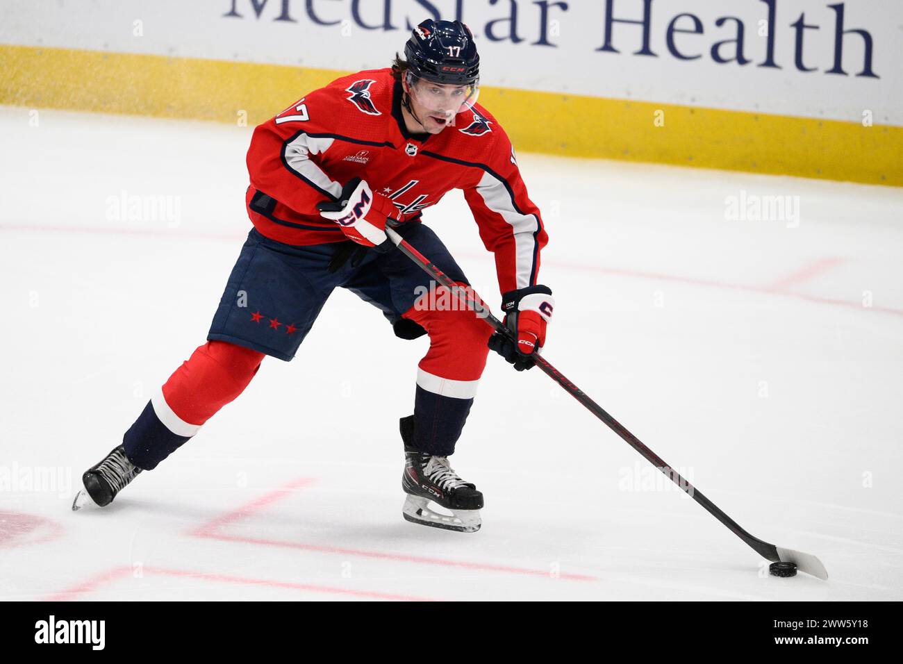 Washington Capitals center Dylan Strome (17) in action during the third ...