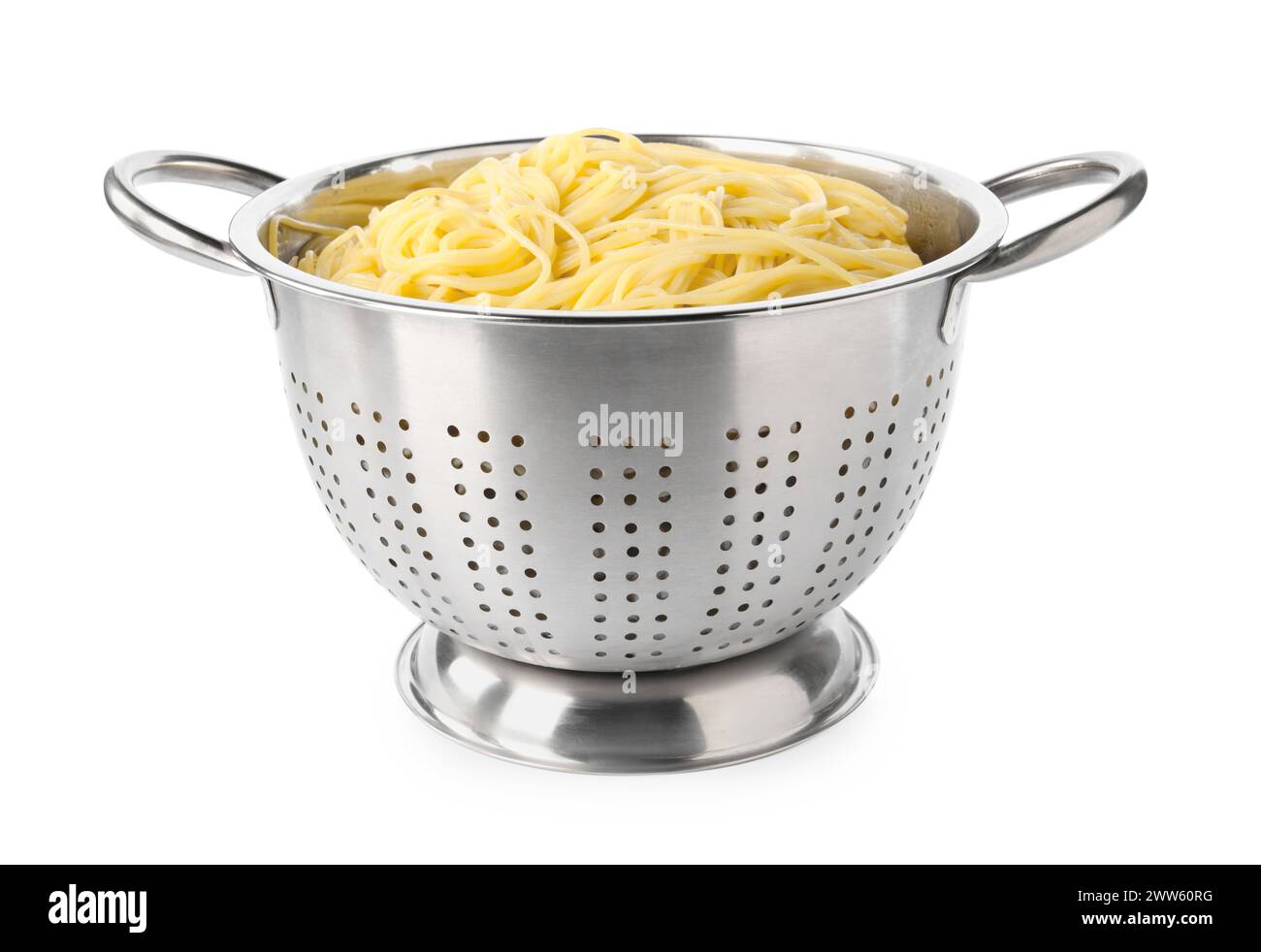 Spaghetti in strainer hi-res stock photography and images - Alamy