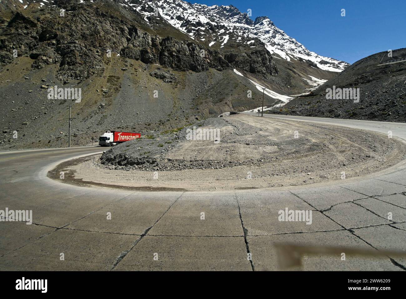 Los Caracoles desert highway, with many curves, in the Andes mountains ...