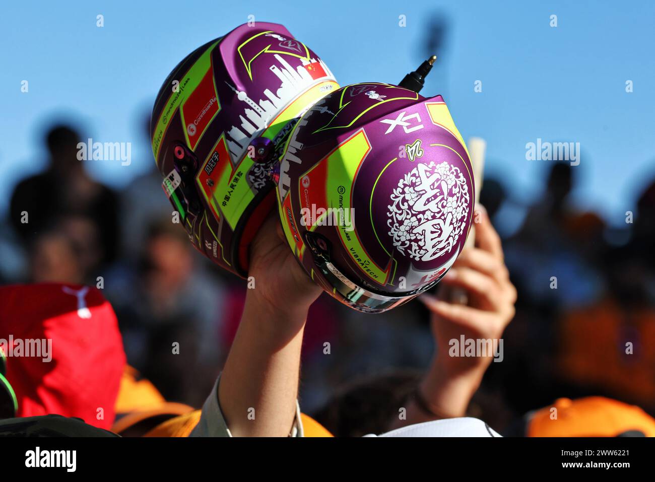 Melbourne, Australia. 22nd Mar, 2024. Circuit atmosphere - fan with ...