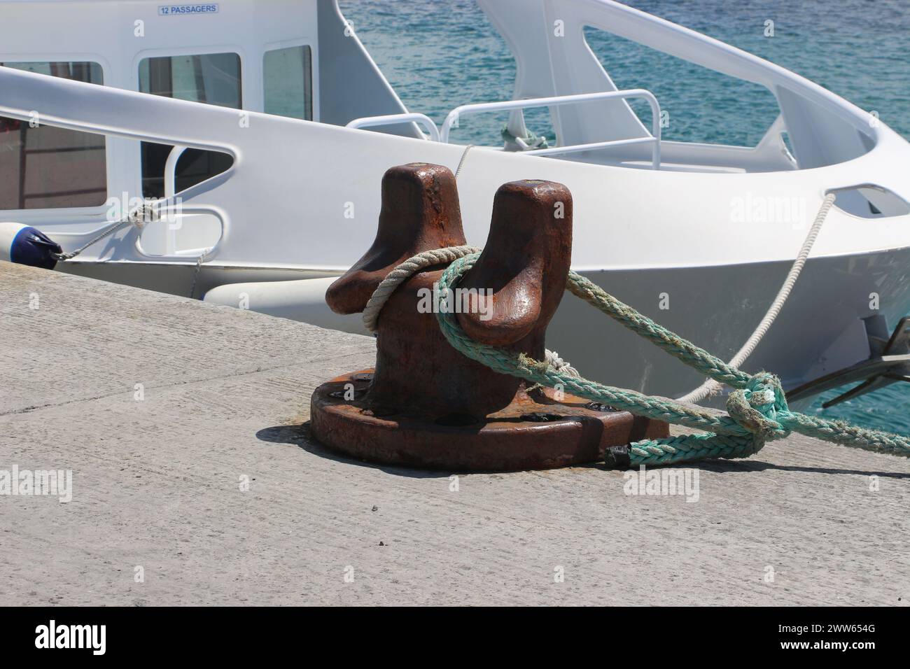 Visit aran islands hi-res stock photography and images - Alamy