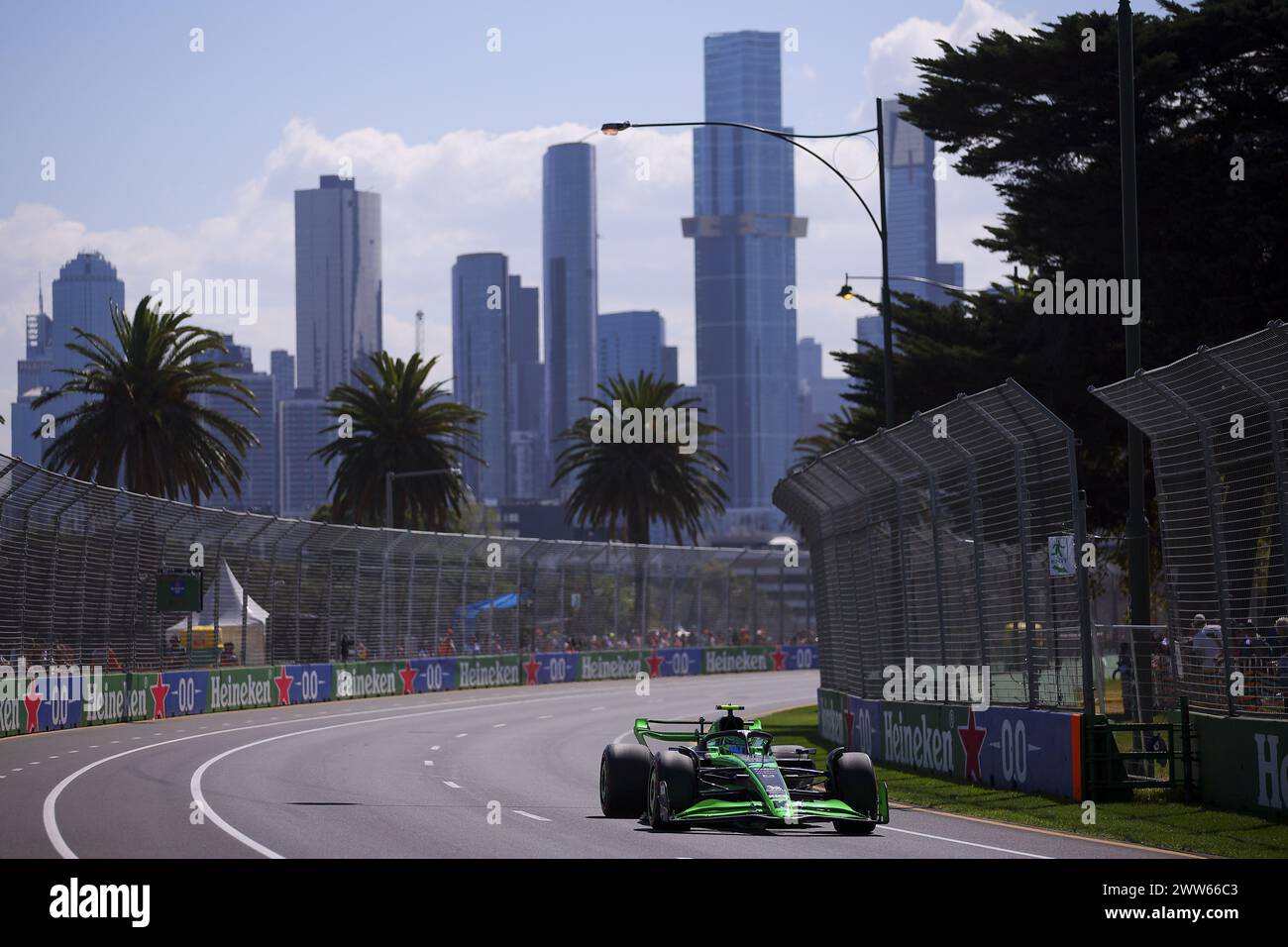 24 ZHOU Guanyu (chi), Stake F1 Team Kick Sauber C44, action during the ...