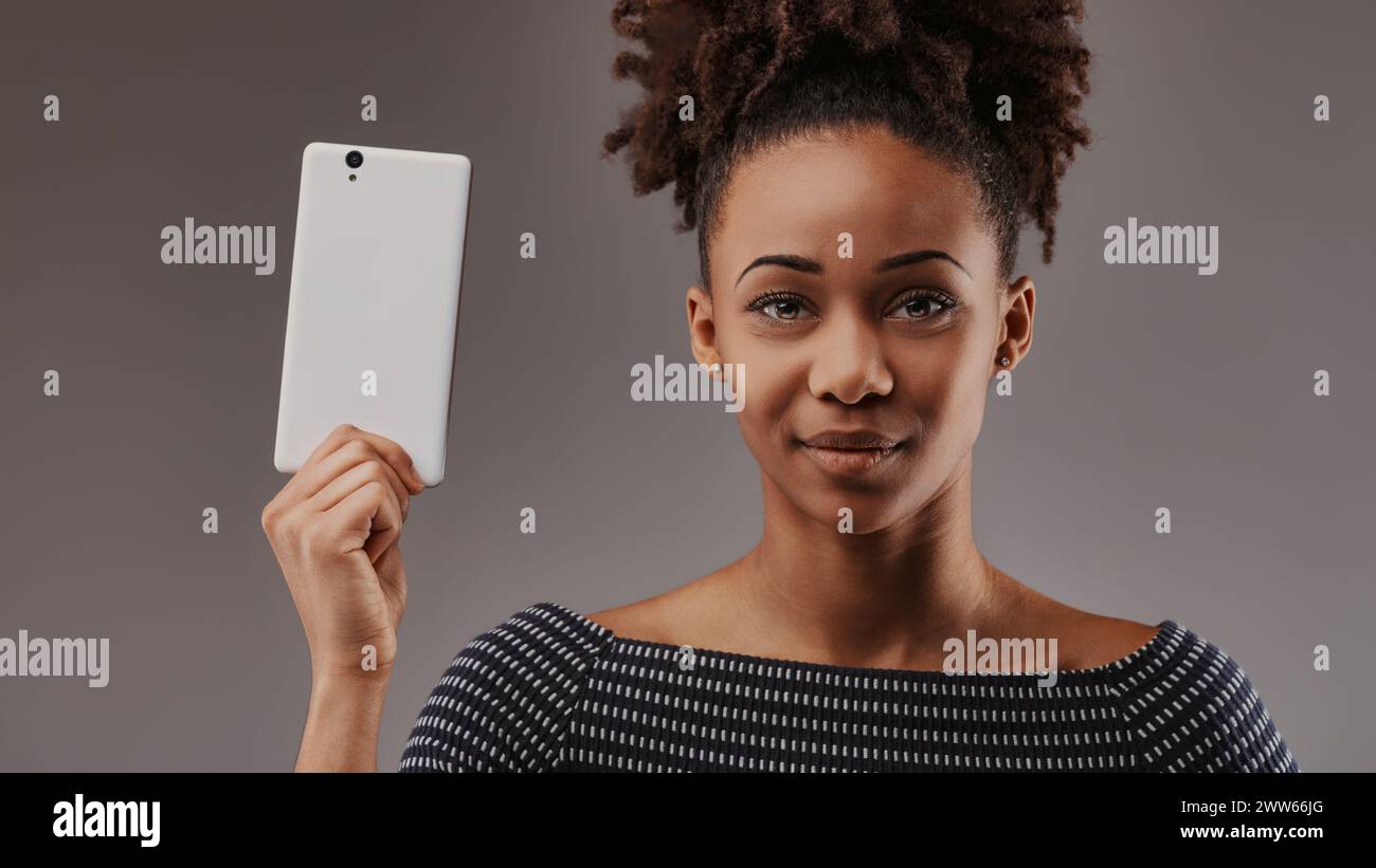 She presents a smartphone that's a portal to the world, powered by 5G ...