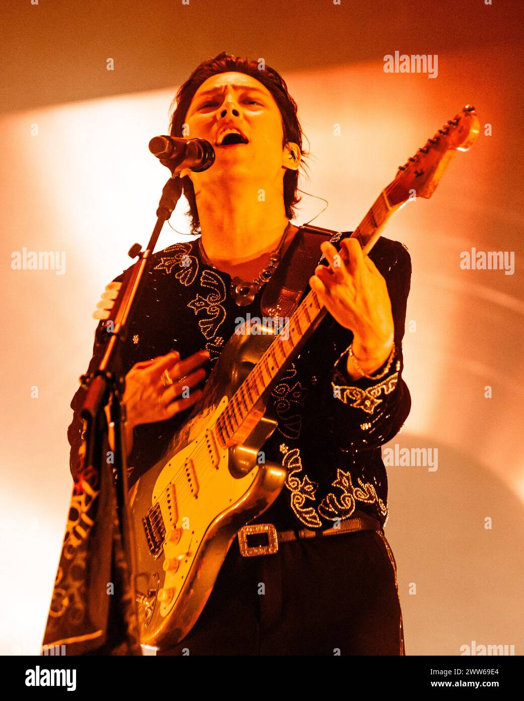 Korean indie rock hi-res stock photography and images - Alamy