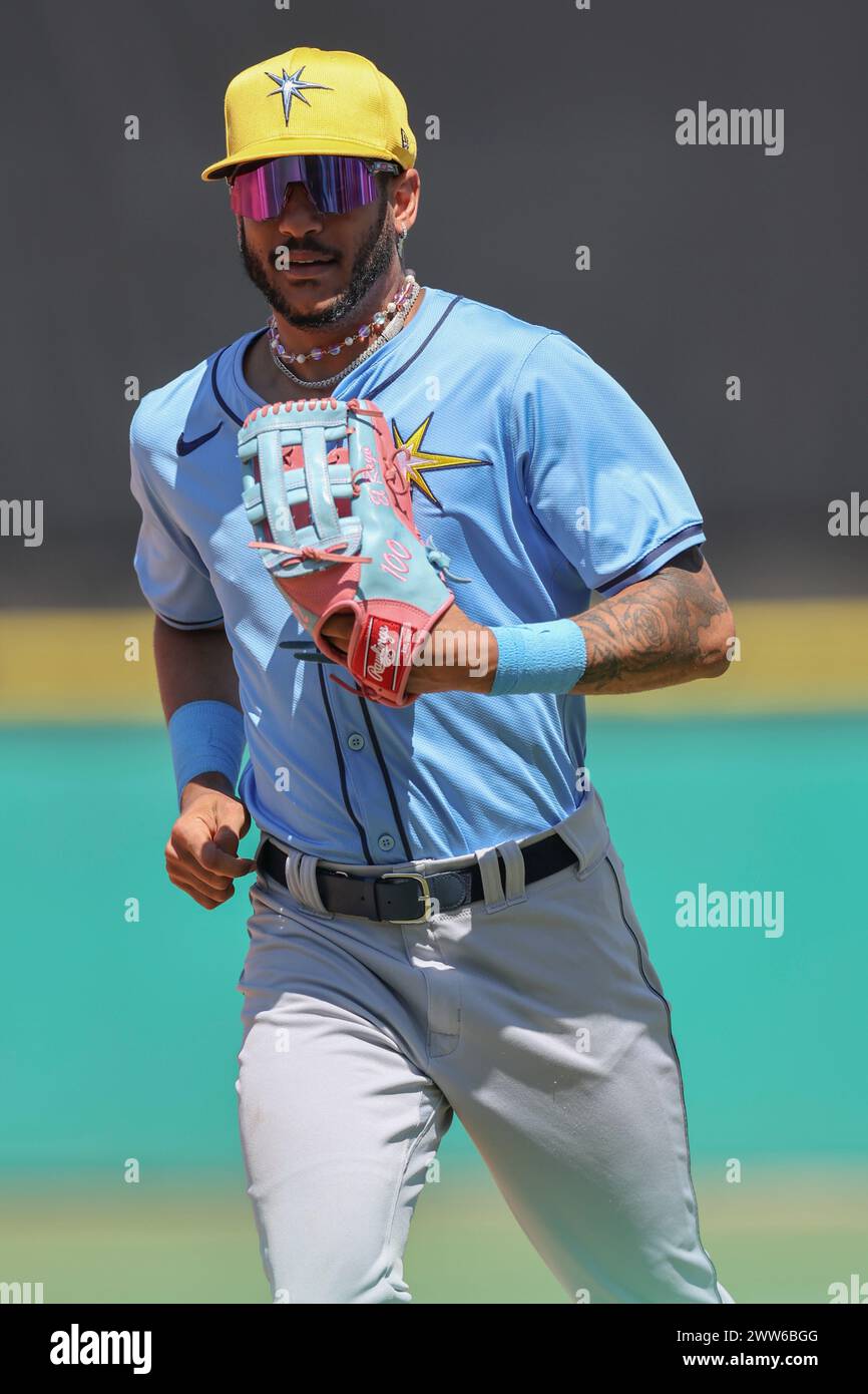 Clearwater, FL: Tampa Bay Rays center fielder Jose Siri (22) runs to ...