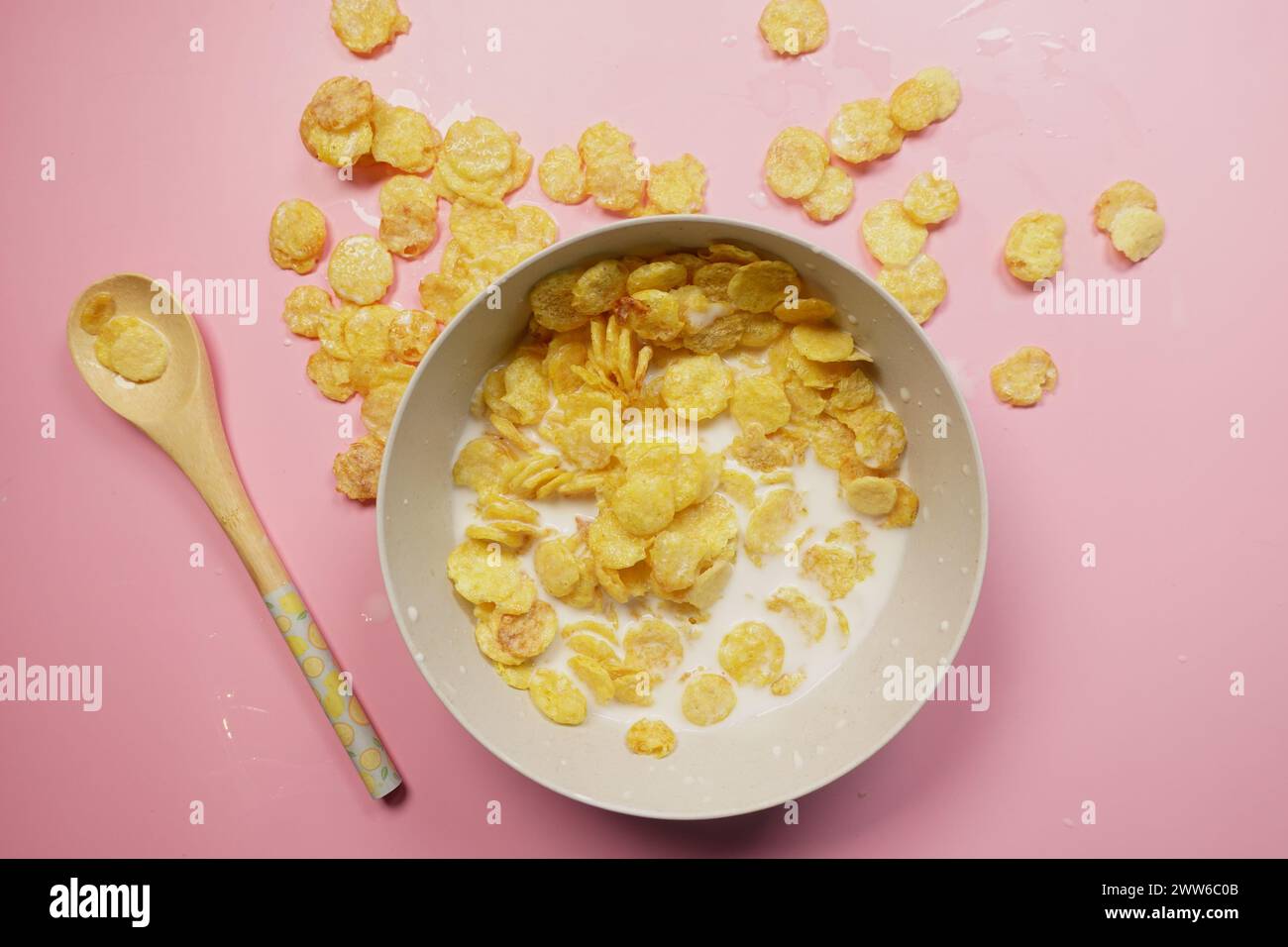 Spilled cereal and milk hi-res stock photography and images - Alamy