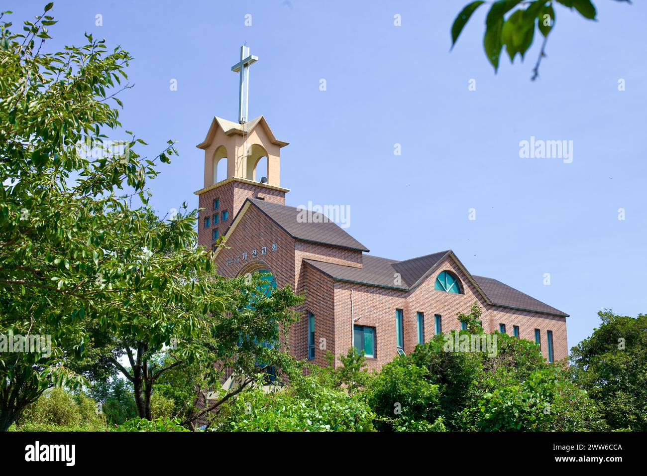 Gajin church hi-res stock photography and images - Alamy
