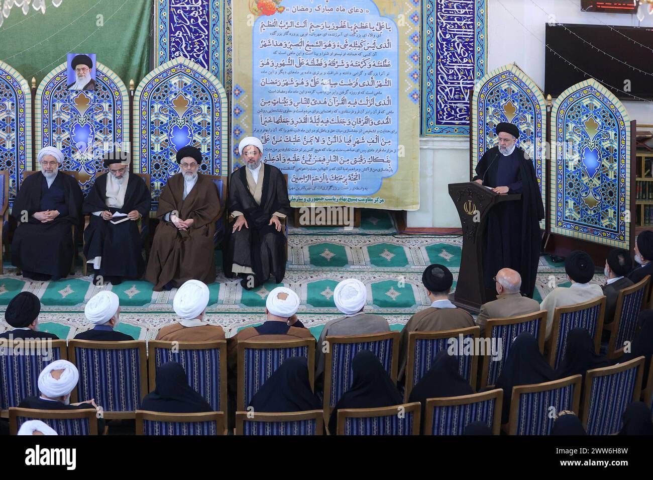 Islamic congregations hi-res stock photography and images - Alamy