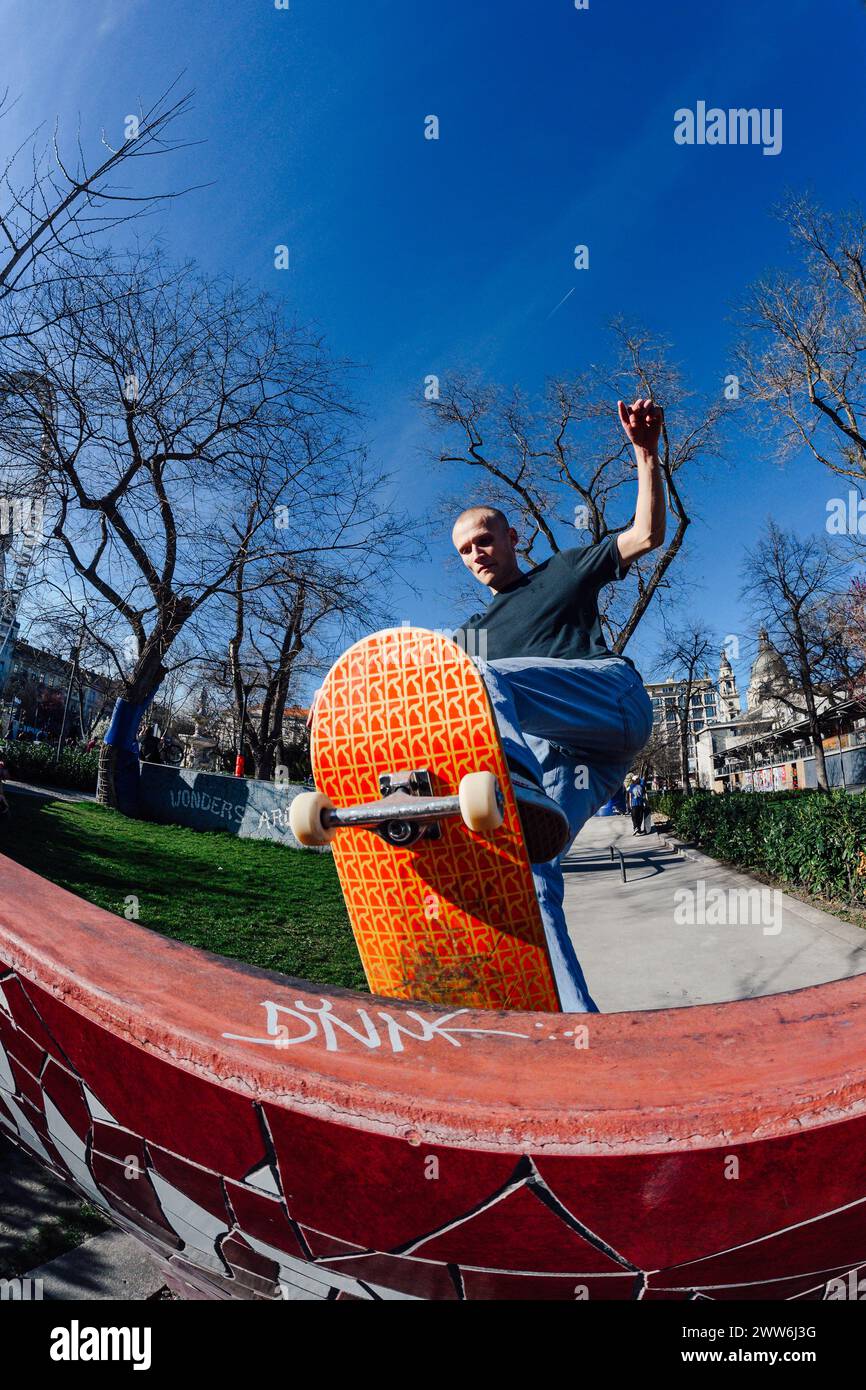 Flying skateboard hi-res stock photography and images - Alamy