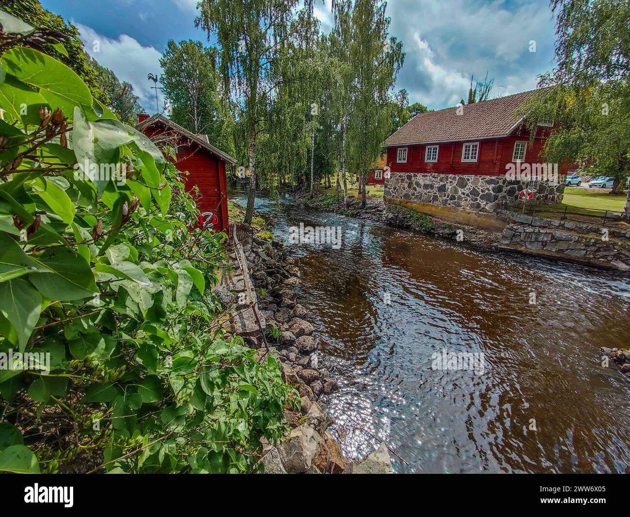 Traditional wooden cottages hi-res stock photography and images - Alamy
