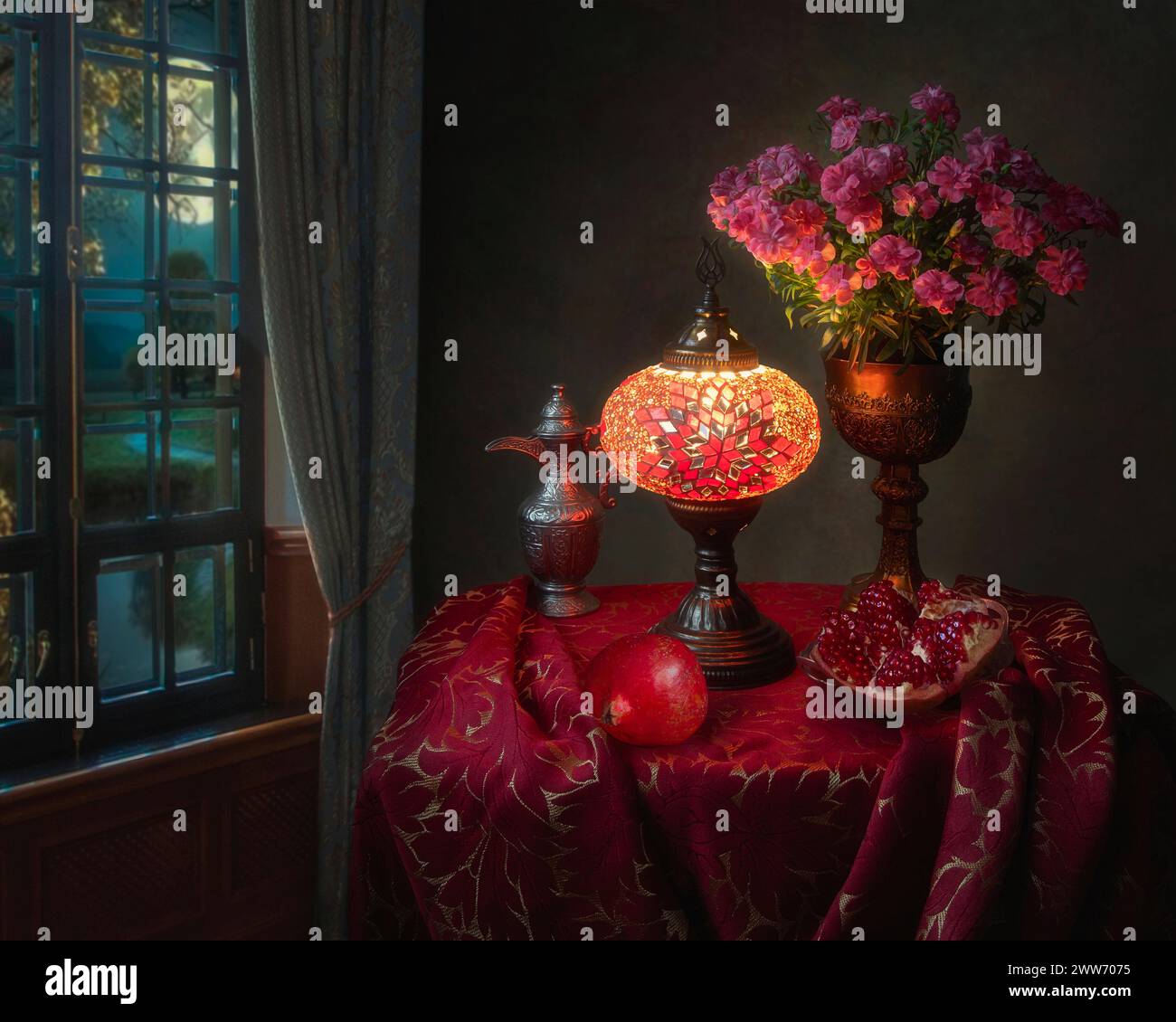 Eastern lamp hi-res stock photography and images - Alamy