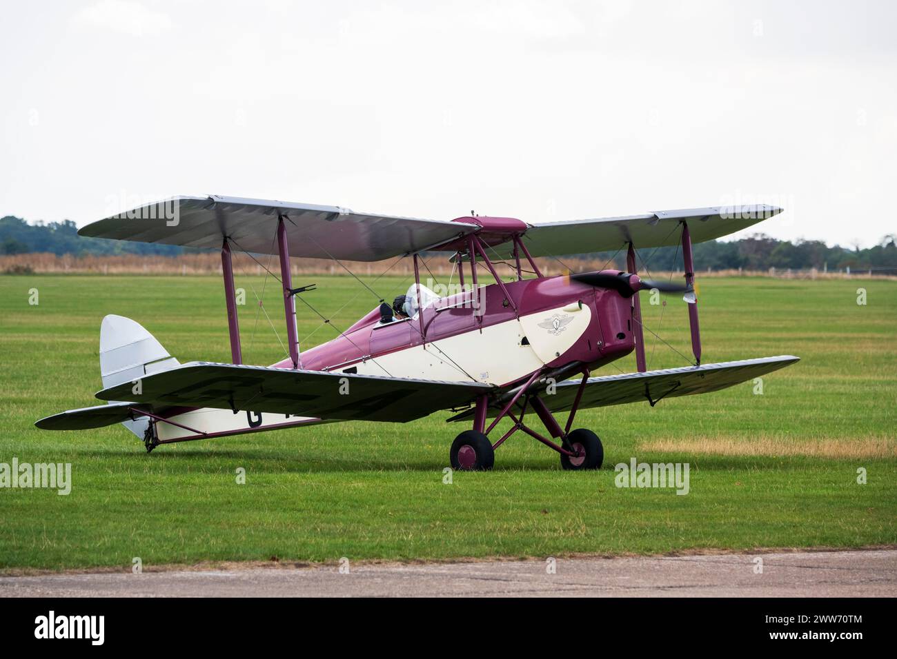 De Havilland DH-60G III Moth Major G-ACGZ taxiing after flying display ...