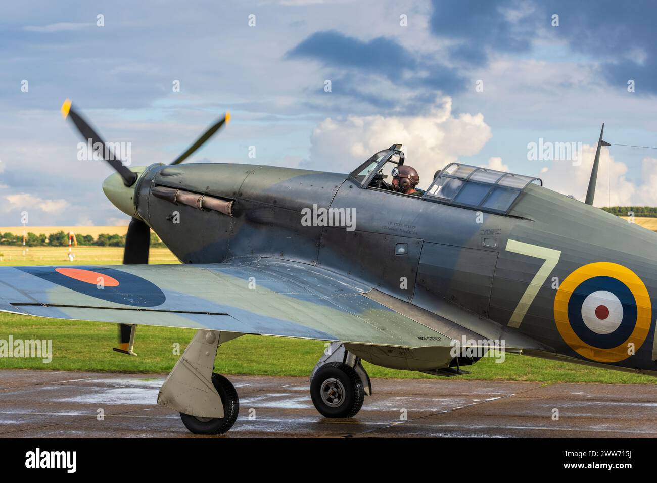 Hawker Sea Hurricane Mk1b Z7015 (G-BKTH) taxiing after display, Duxford ...