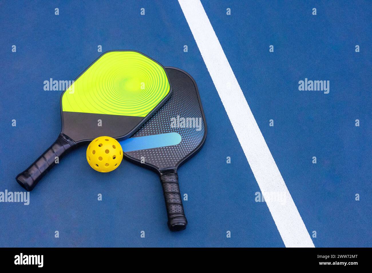 Pickleball racket hi-res stock photography and images - Alamy