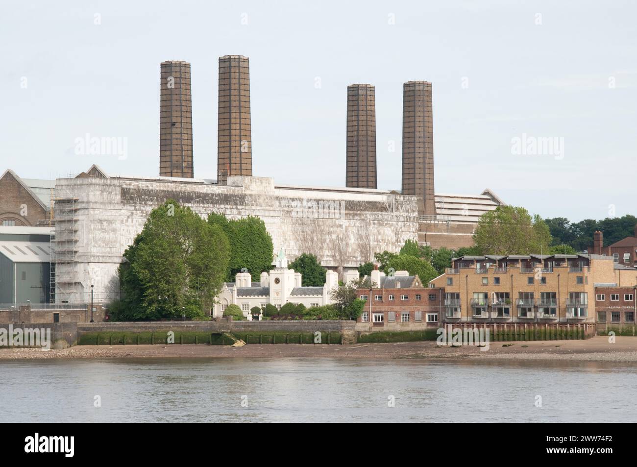 Greenwich Power Station is a standby gas and formerly oil and coal ...