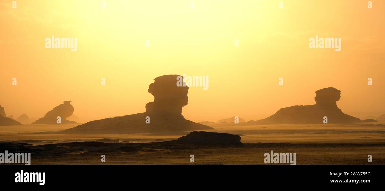 rock formations in the White Desert Egypt Stock Photo - Alamy