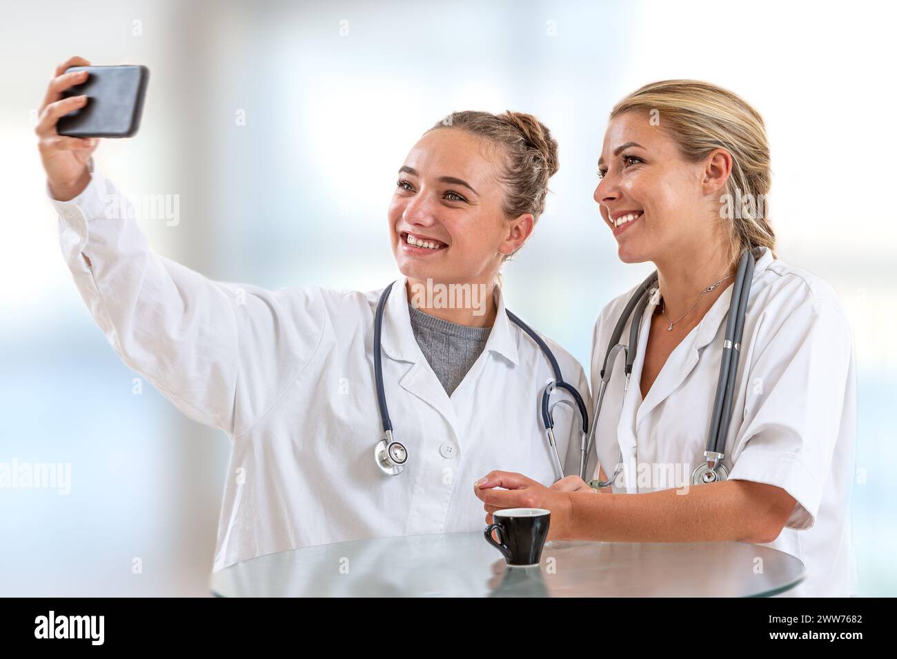 Workers downtime hi-res stock photography and images - Alamy