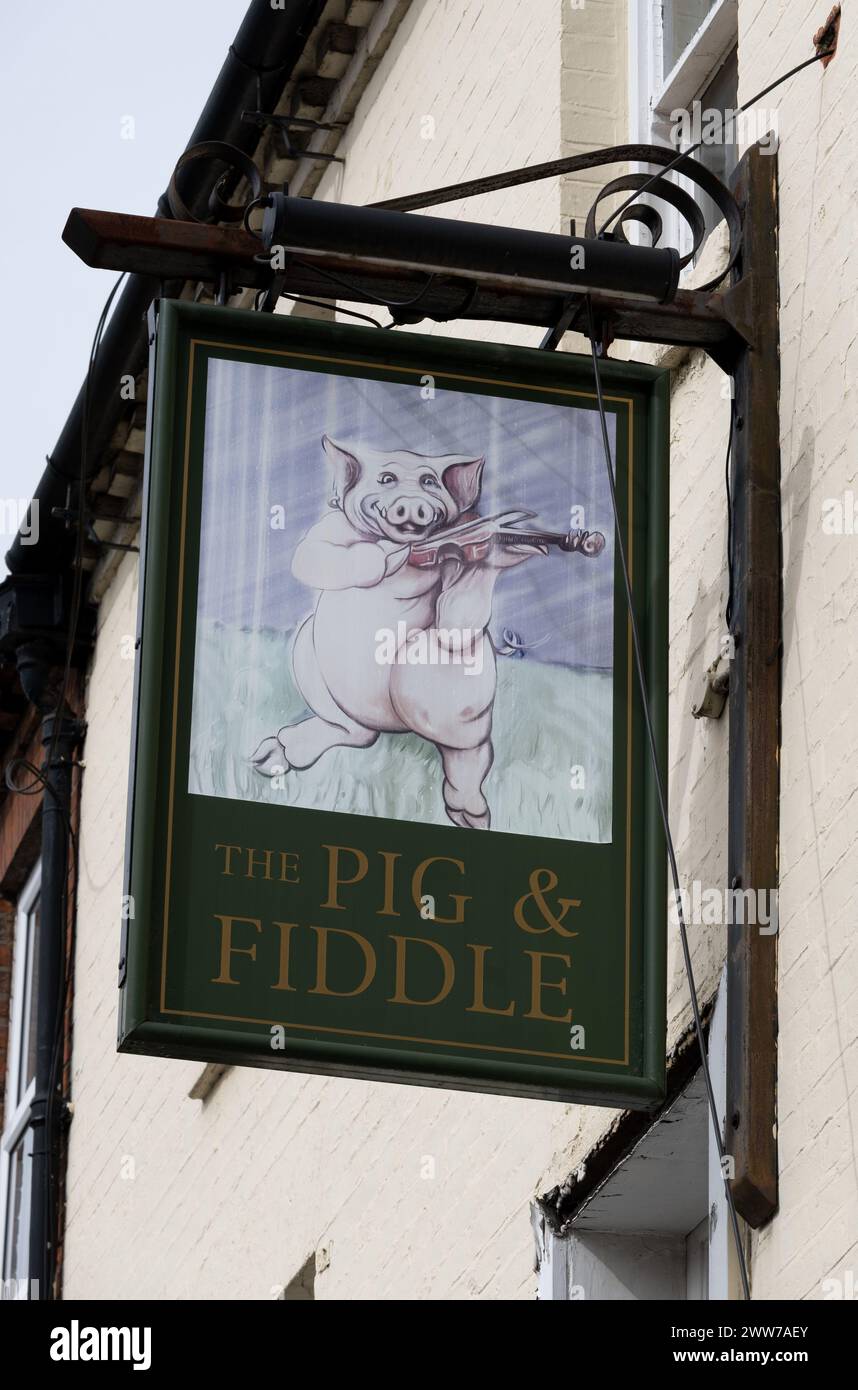 The Pig and Fiddle pub sign, Leamington Spa, Warwickshire, England, UK ...