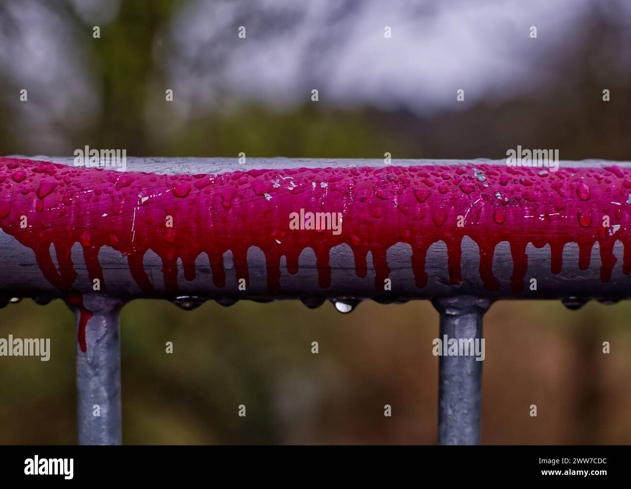 Red metal railings hi-res stock photography and images - Alamy