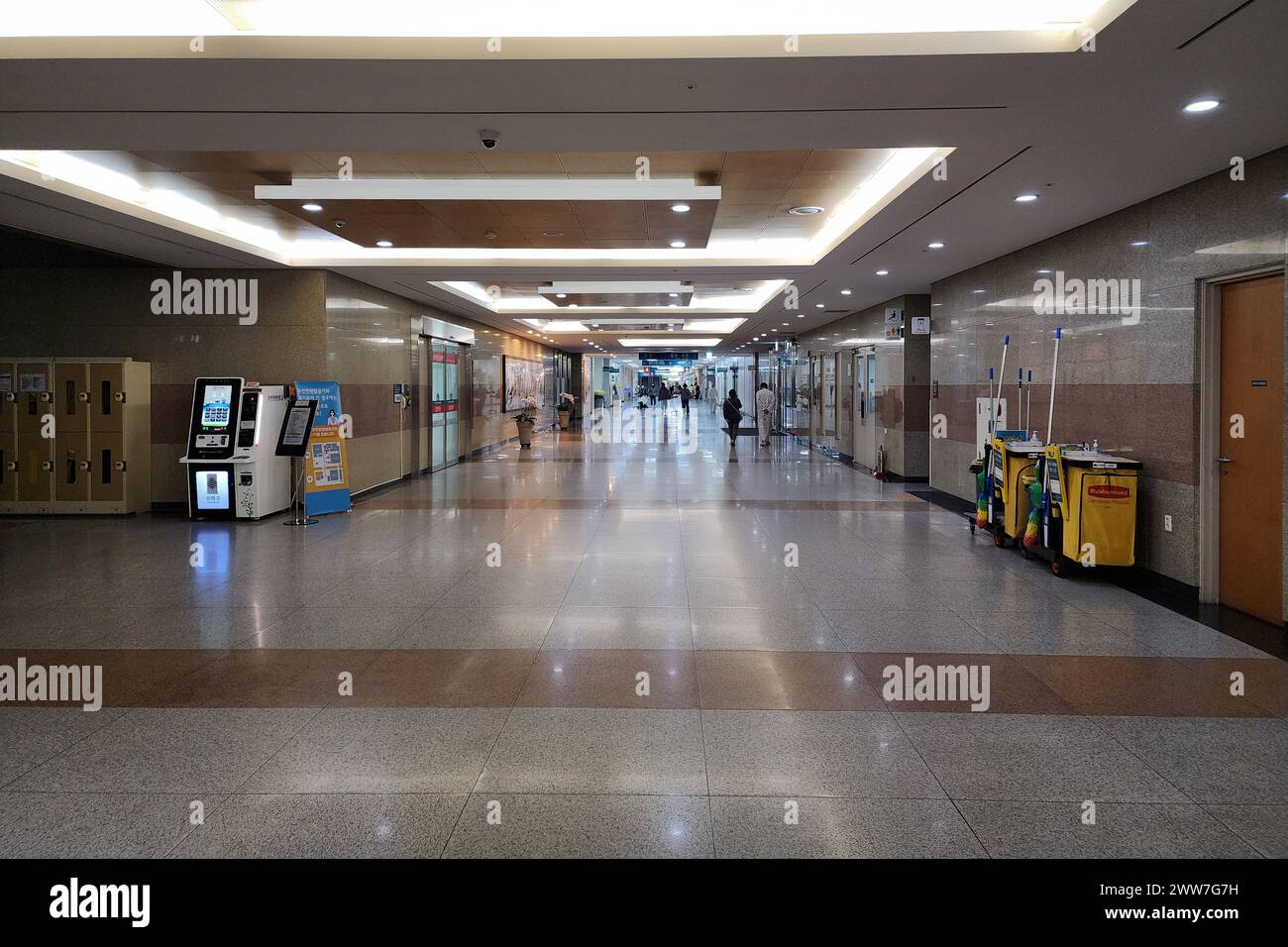 Seoul, South Korea - Asan Medical Center, the largest hospital in South ...