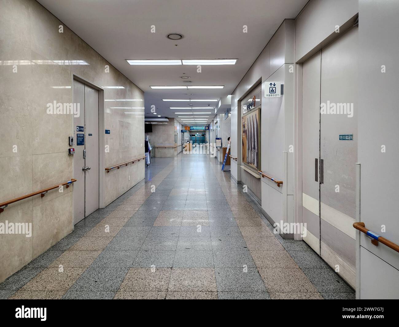 Seoul, South Korea - Asan Medical Center, the largest hospital in South ...