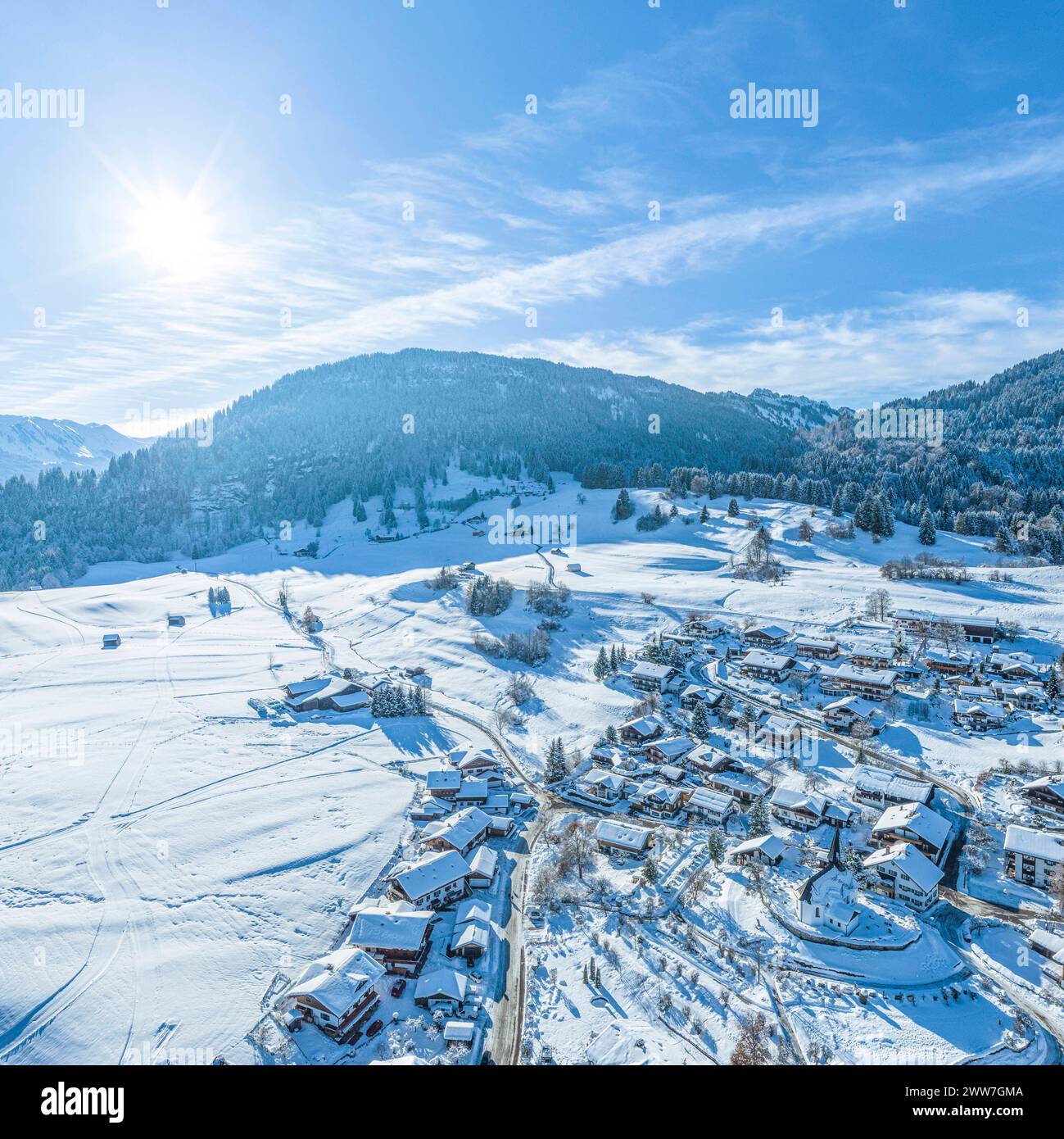 Sonne tief im himmel hi-res stock photography and images - Alamy