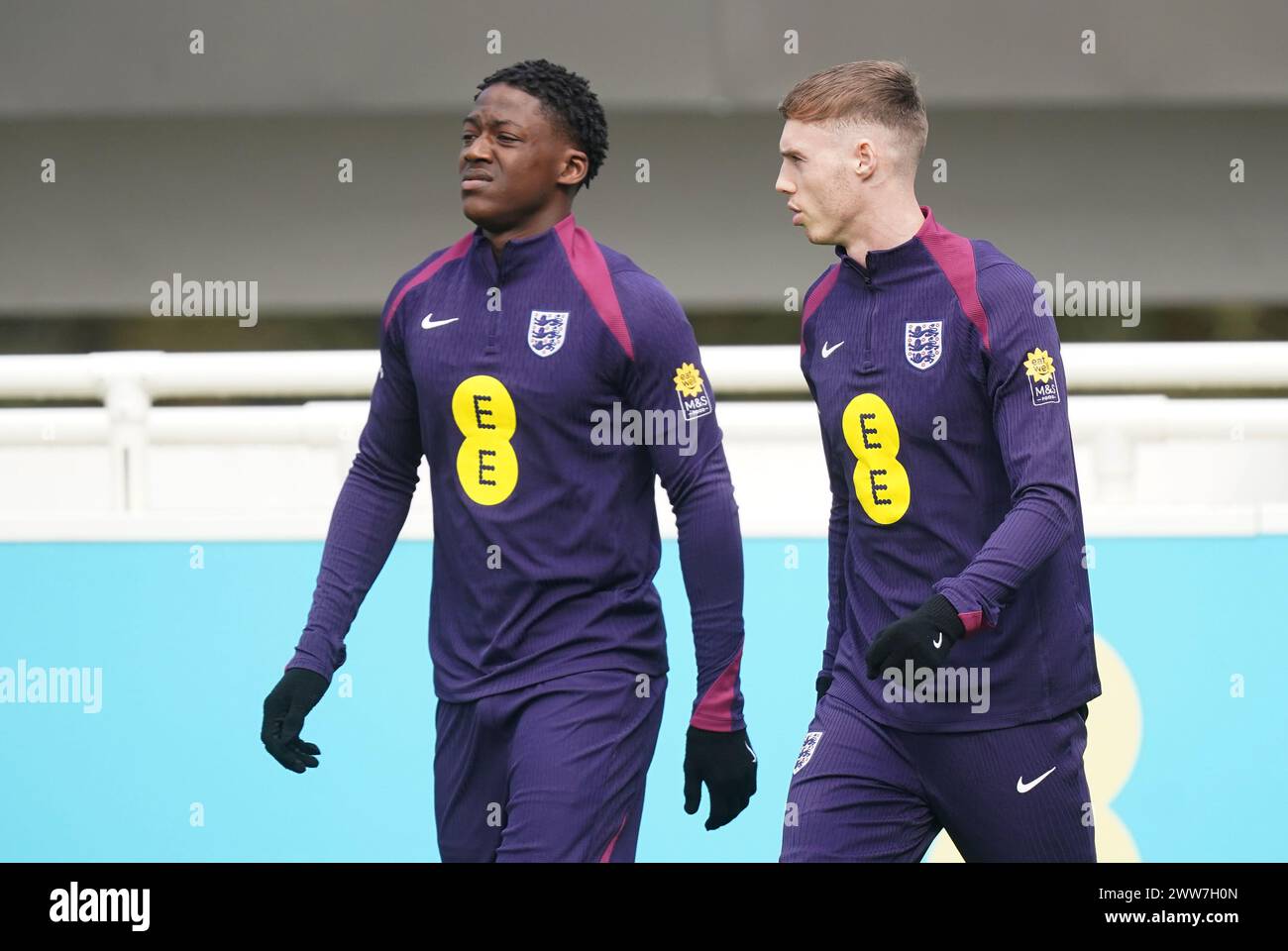 England's Kobbie Mainoo (left) and Cole Palmer during a training ...