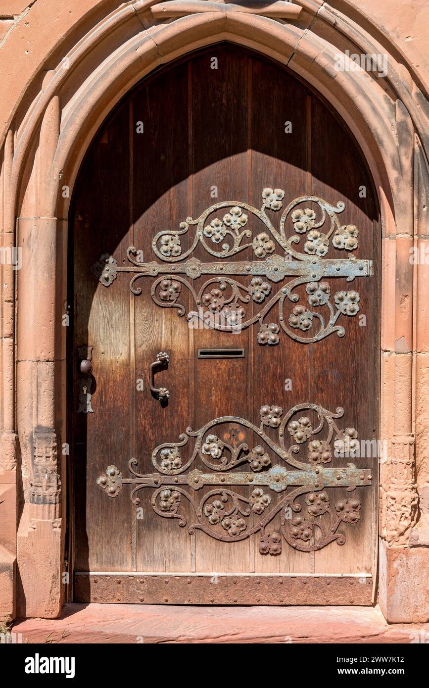 Old wooden door, iron fittings, ornately forged, New Palace, Justus ...