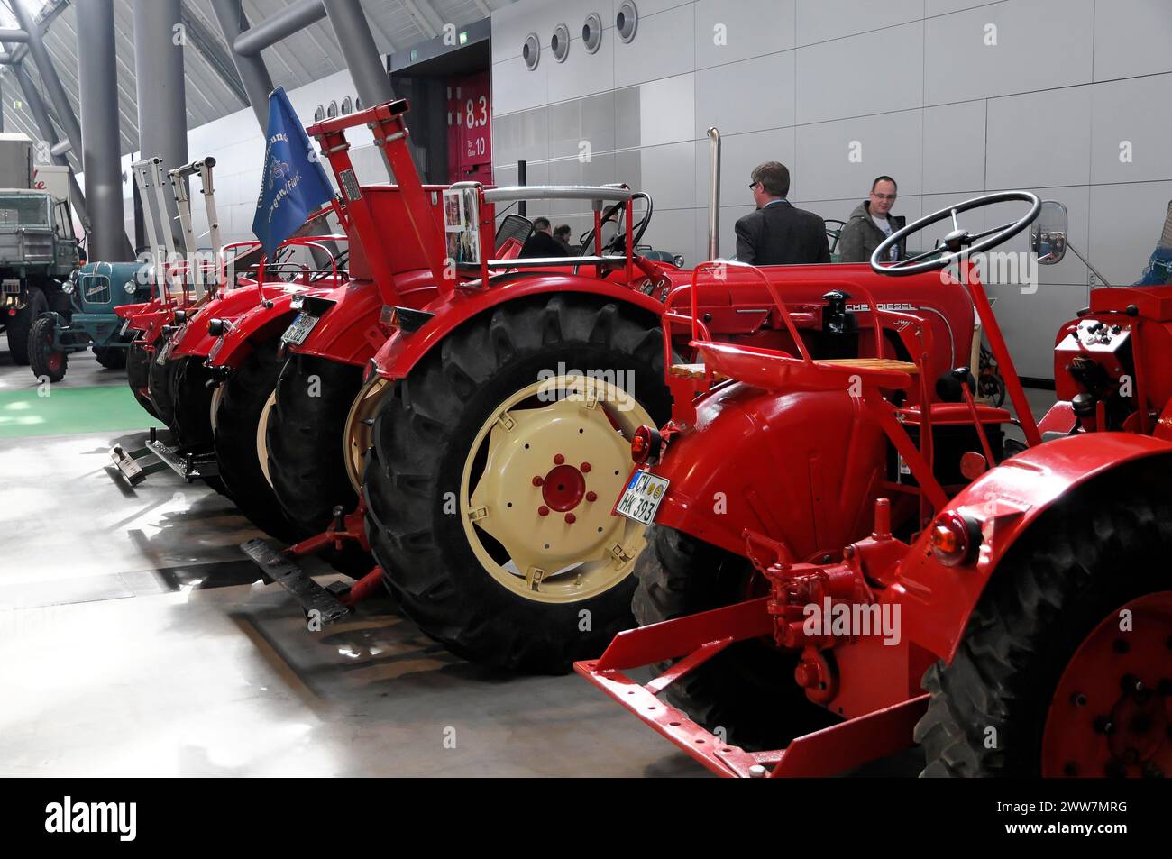 Retro tractor hi-res stock photography and images - Alamy