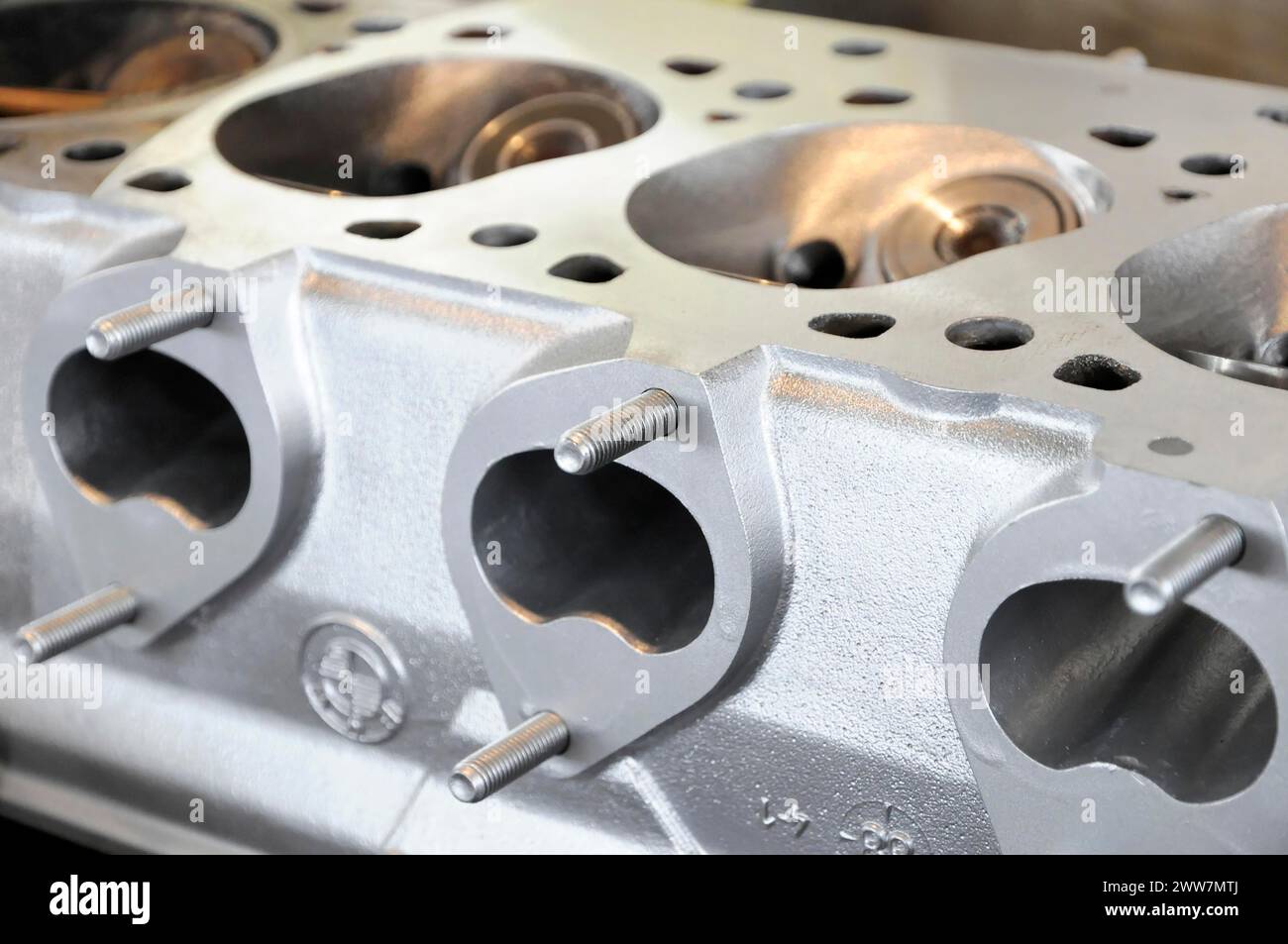 Silver cylinders hi-res stock photography and images - Alamy