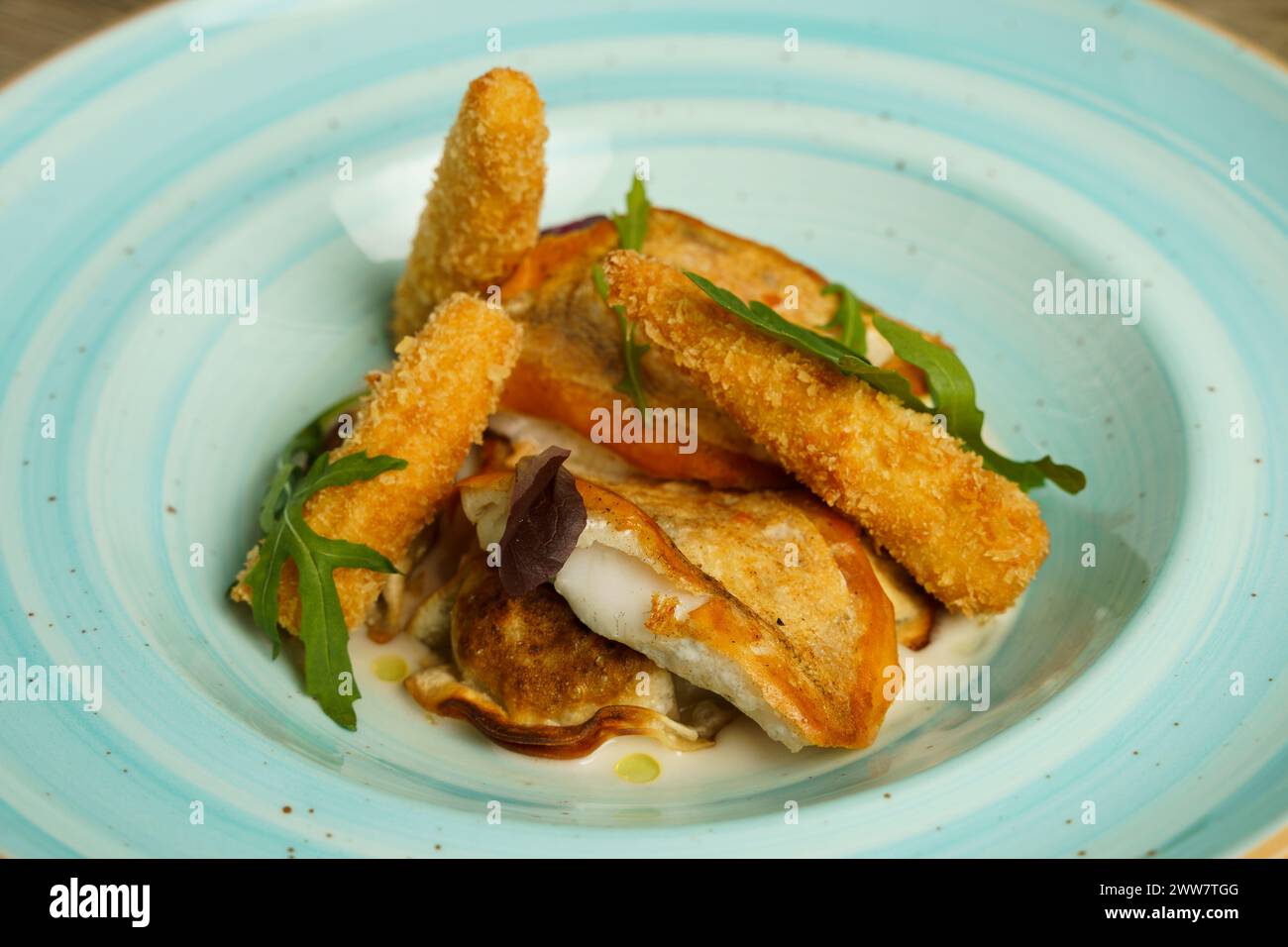 Fried baby fish hi-res stock photography and images - Alamy