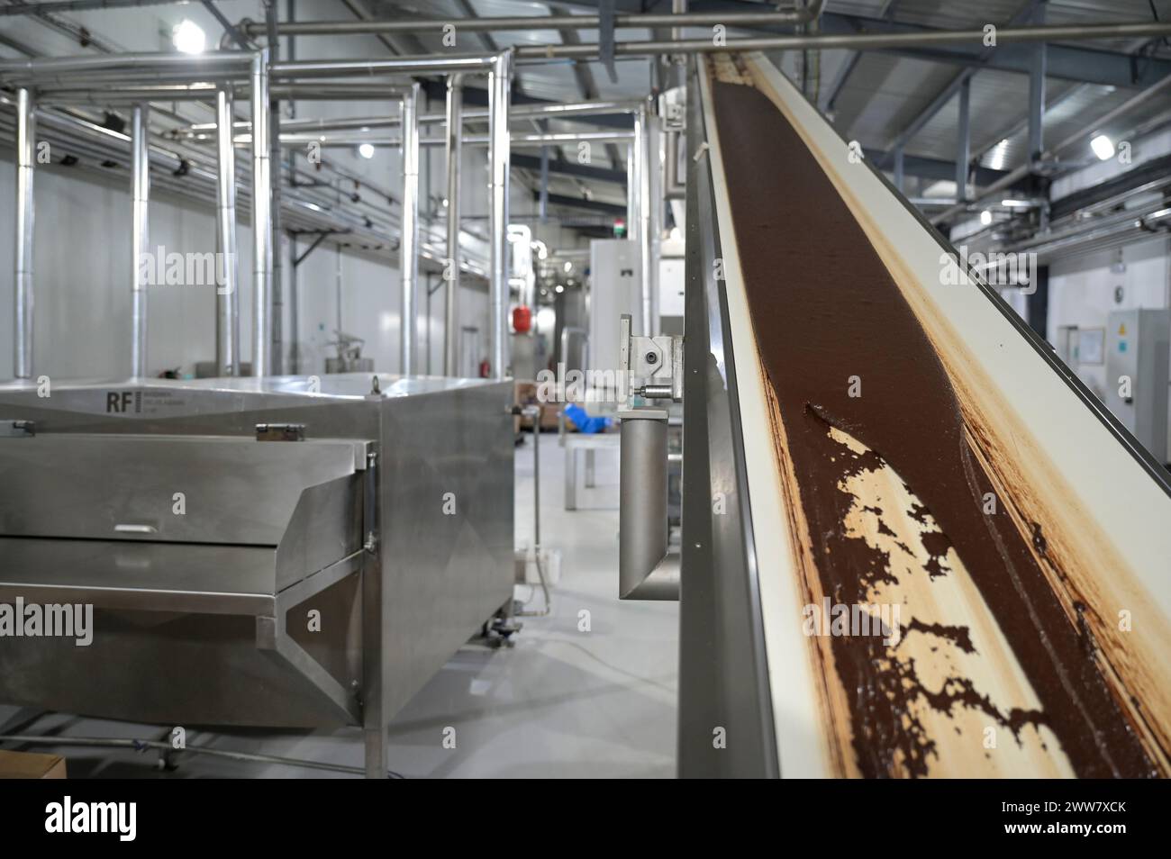 GHANA, village Amanese, cocoa processing, chocolate factory fairafric ...