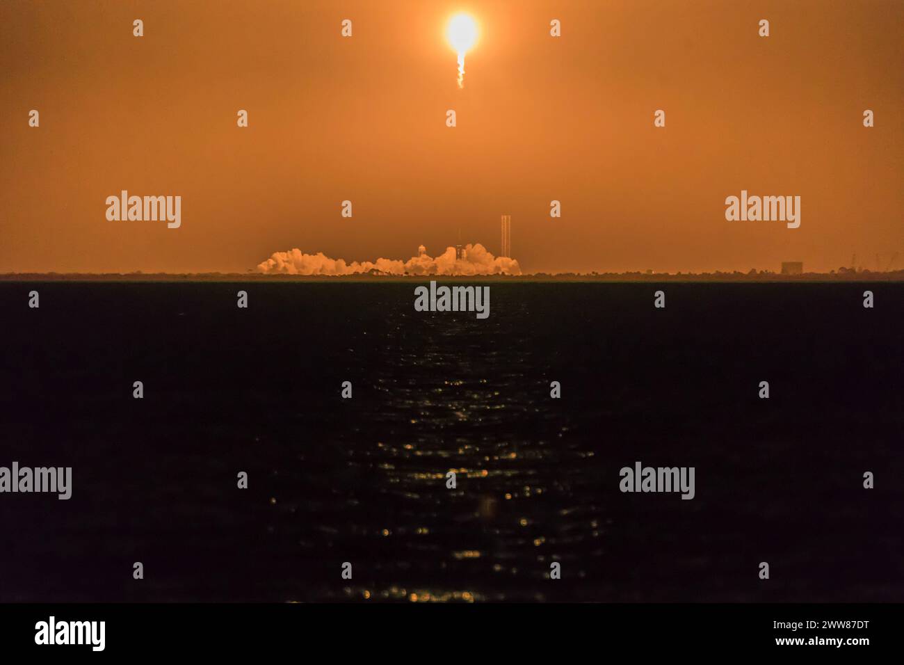CAPE CANAVERAL, FLORIDA - 15 MARCH 2024. Evening launch of the FALCON 9 ...