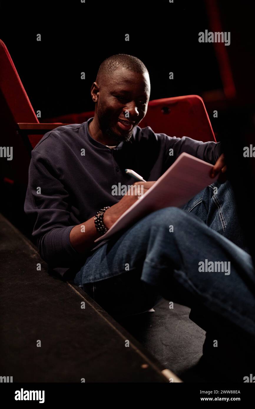 Actor rehearsing lines male hi-res stock photography and images - Alamy