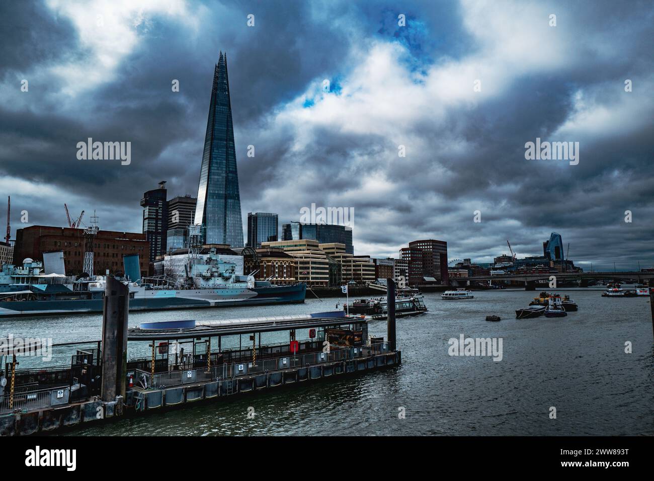A London dramatic picture the shard Thames river cloudy sky Stock Photo ...