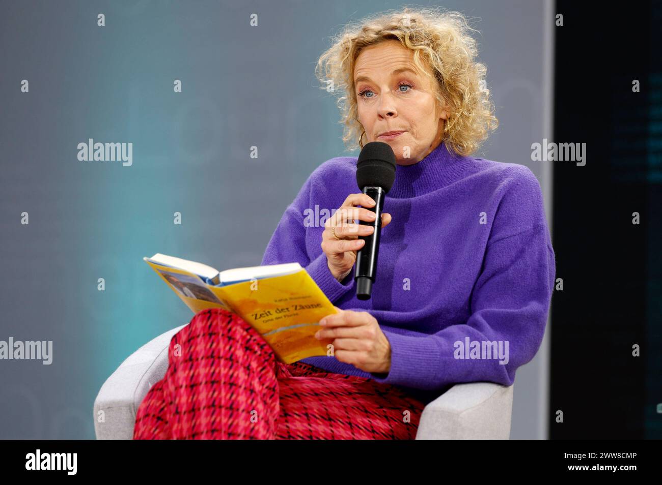 Katja Riemann im Gespräch zu ihrem Buch Zeit der Zäune auf der ARD, ZDF ...