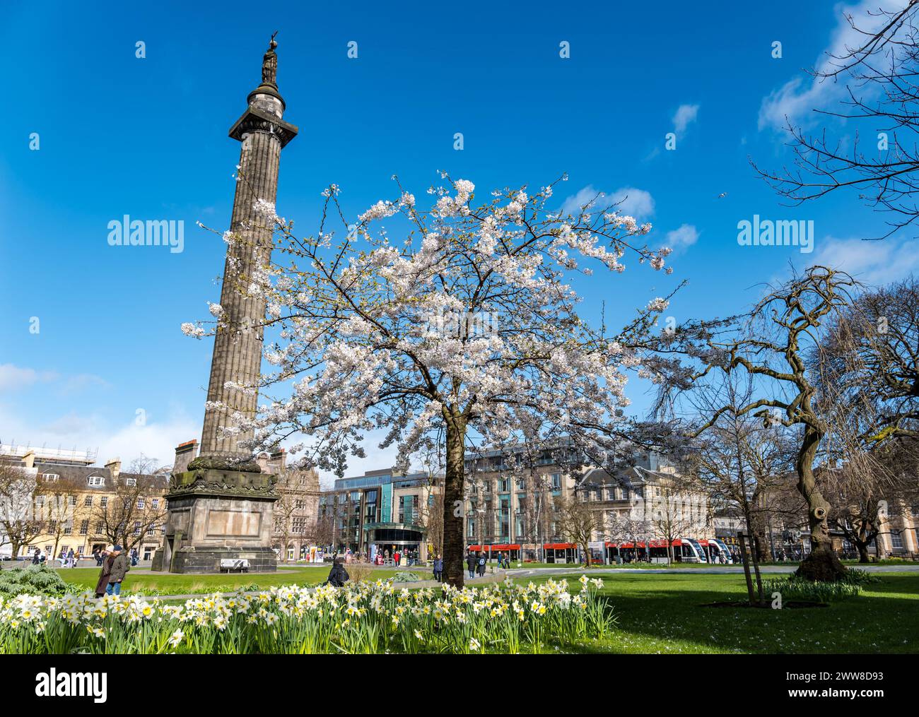 St Andrew Square, Edinburgh, Scotland, UK, 22nd March 2024. UK Weather ...