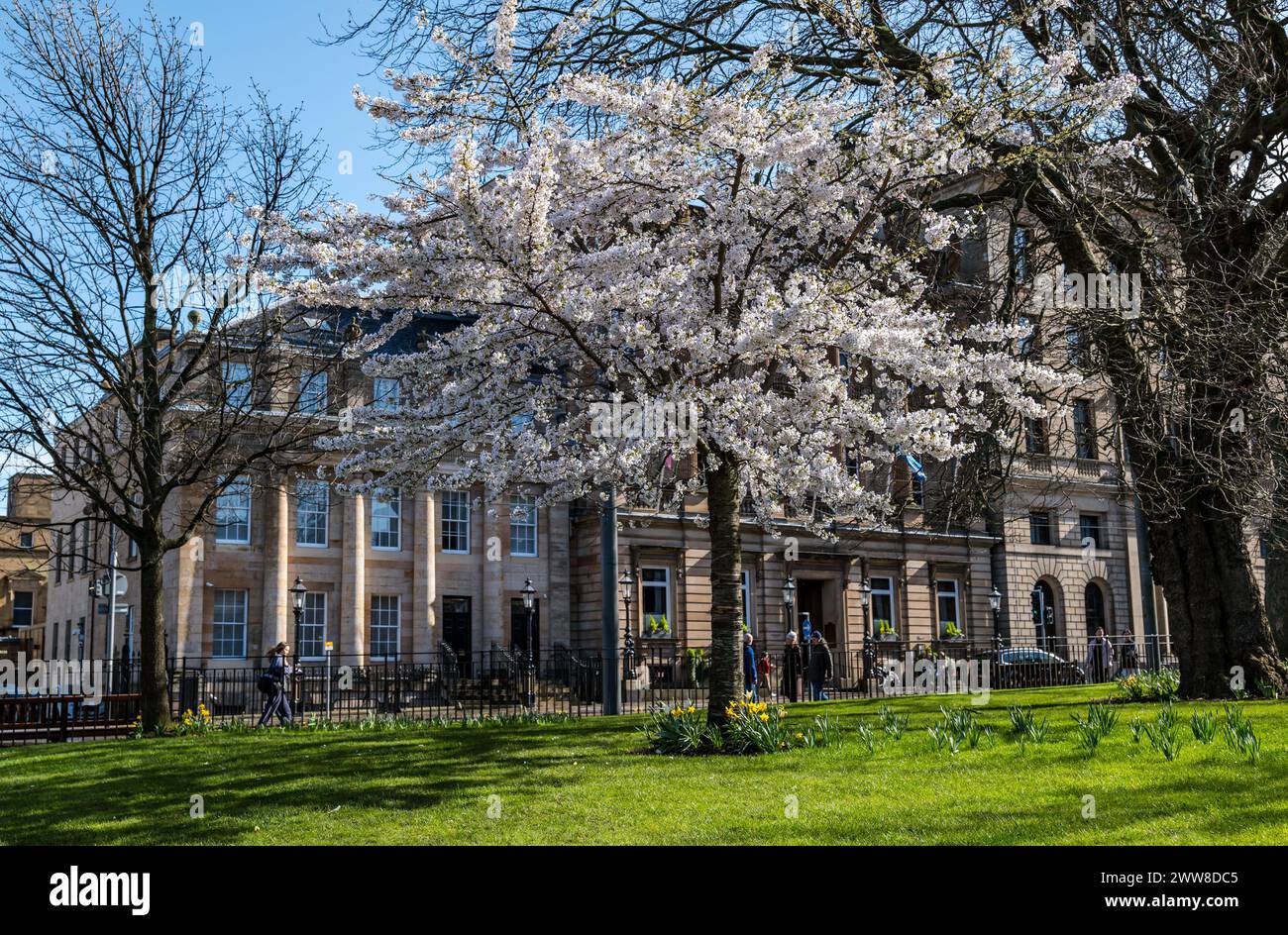 St Andrew Square, Edinburgh, Scotland, UK, 22nd March 2024. UK Weather ...