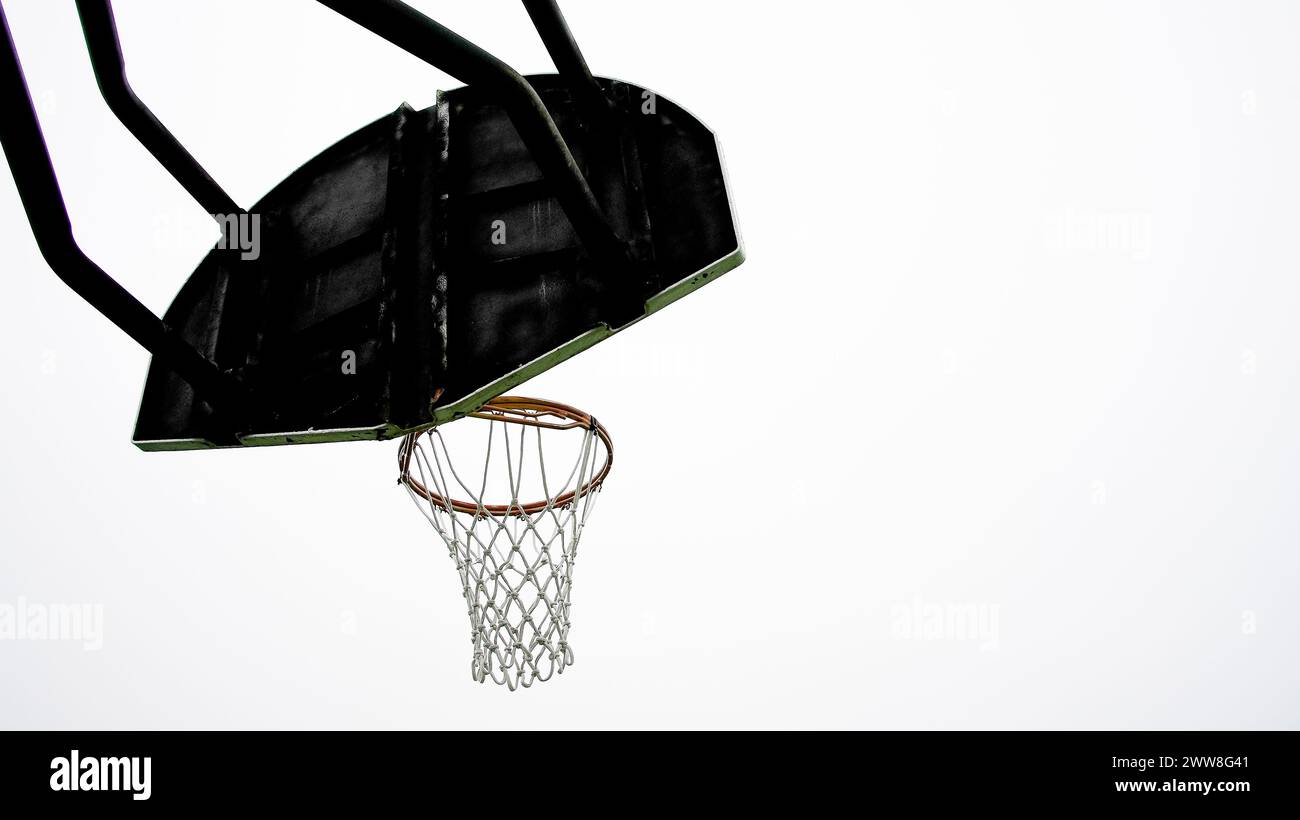 Steel basketball hoop hi-res stock photography and images - Alamy