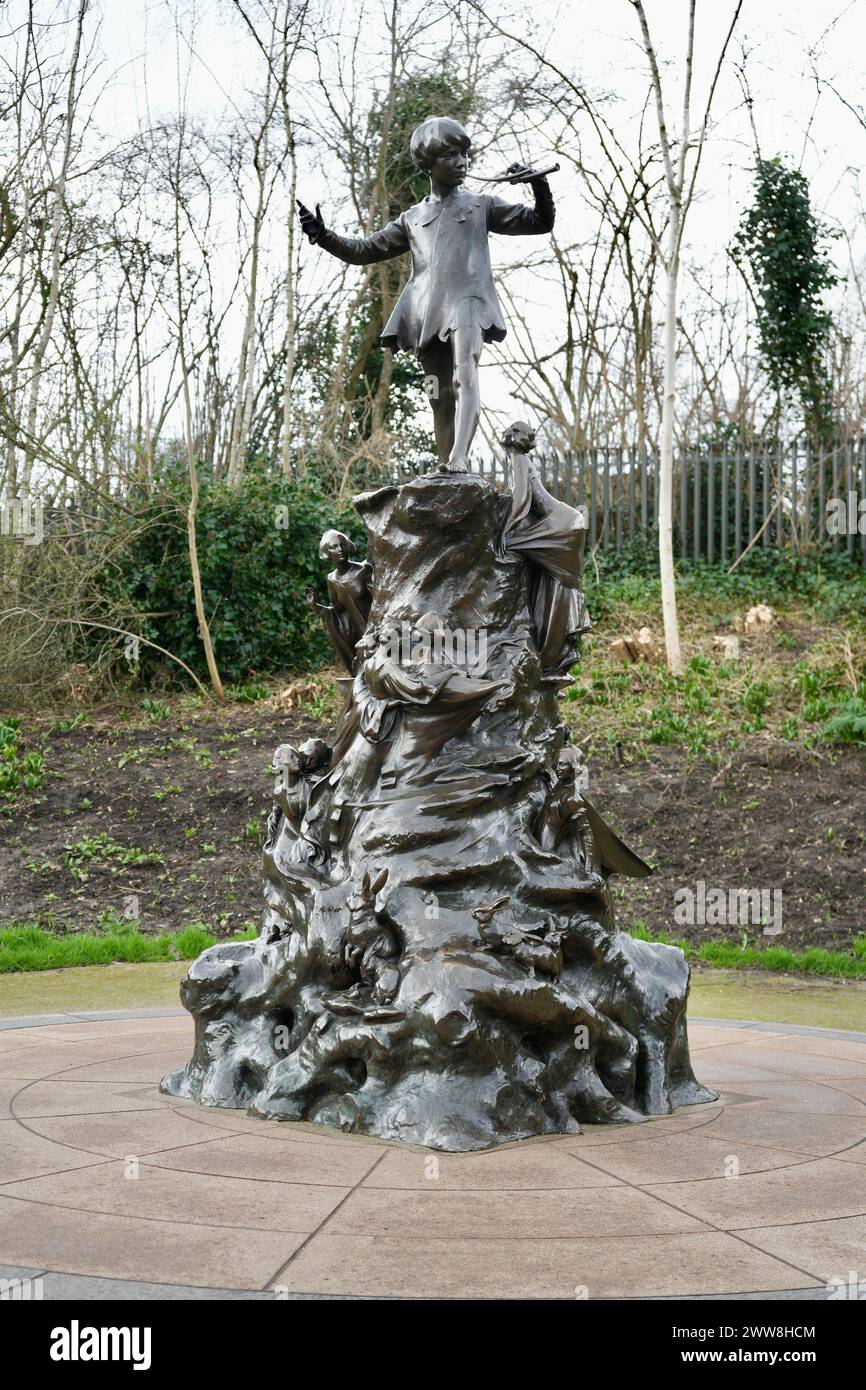 Barrie bronze sculpture hi-res stock photography and images - Alamy