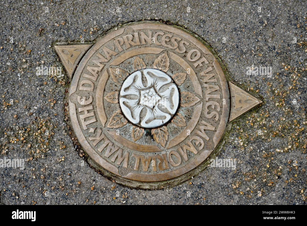 Brass Plaque on The Princess of Wales Memorial Walkway in Kensington ...