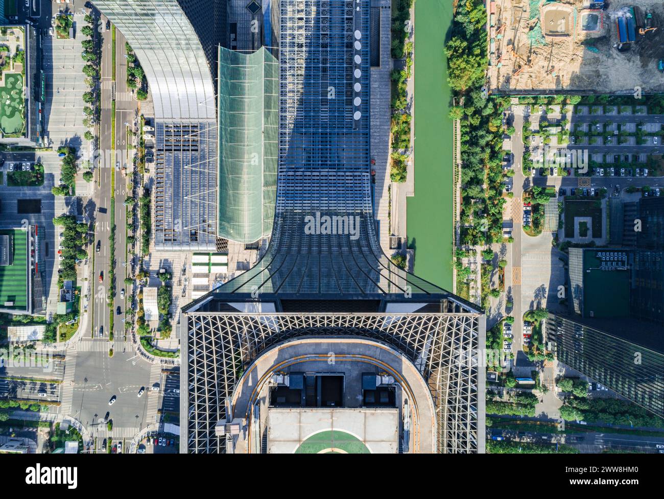 Heliport on skyscraper roof hi-res stock photography and images - Alamy