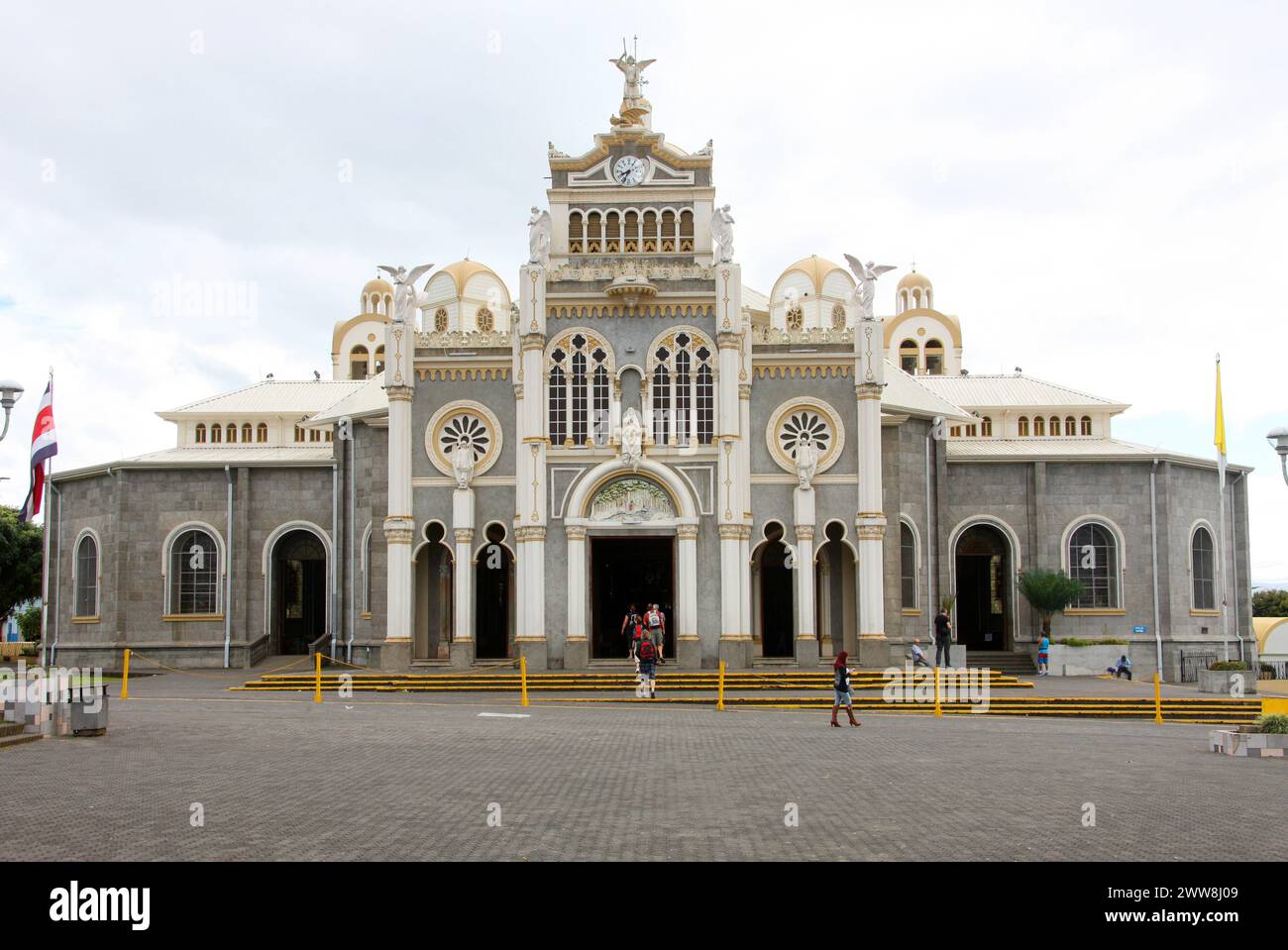 Basilica de Nuestra Senora de los Angeles (Shrine of Our Lady of The ...